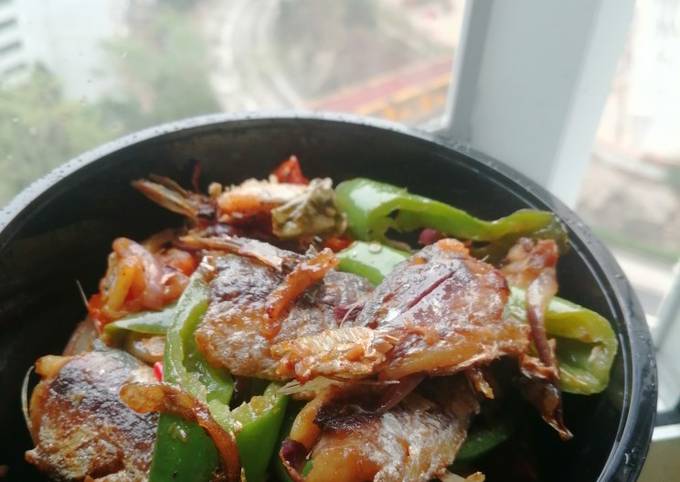 Resep Ikan cabe hijau oleh Amoon - Cookpad