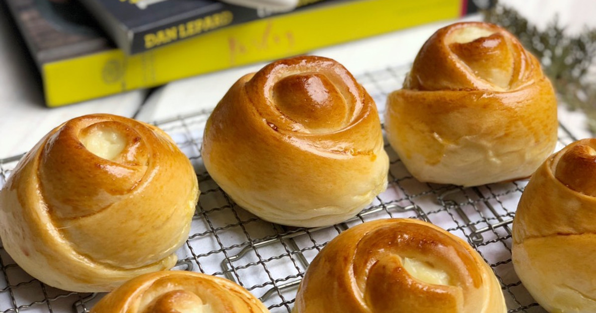 Resep Custard Rose Rolls Bread oleh silvia novi - Cookpad