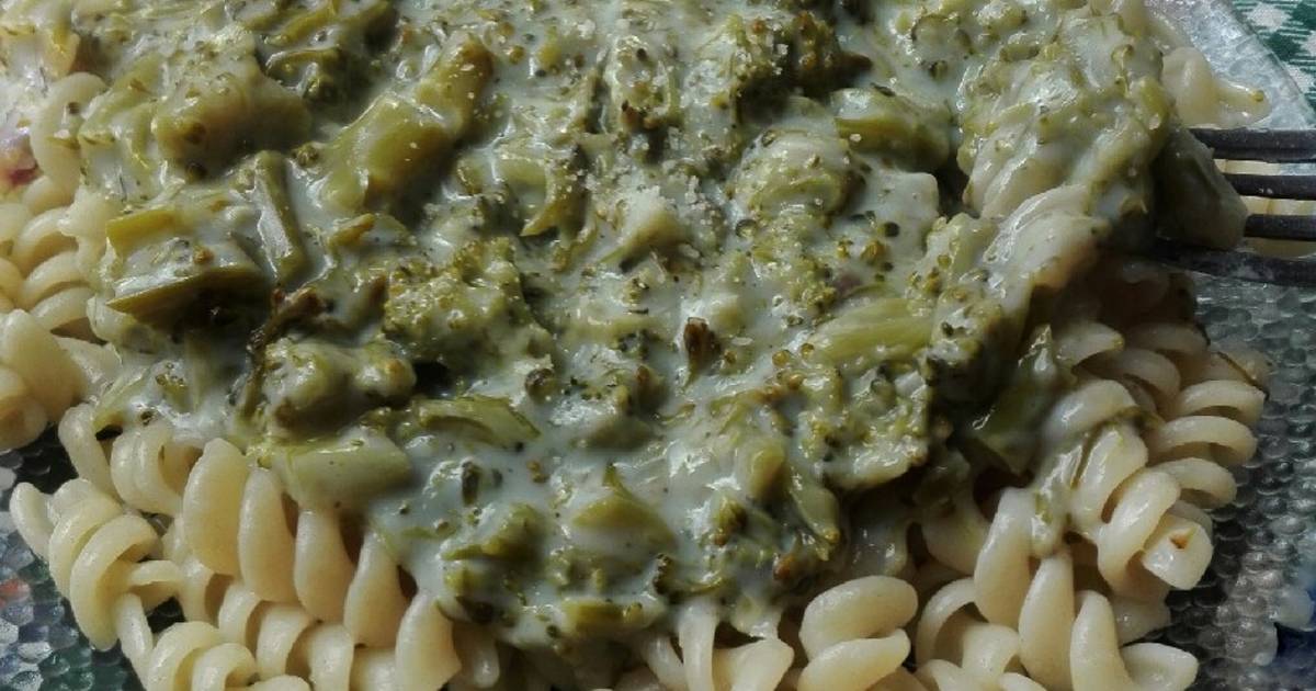 Fideos con brócoli y salsa blanca Receta de Gaby- Cookpad