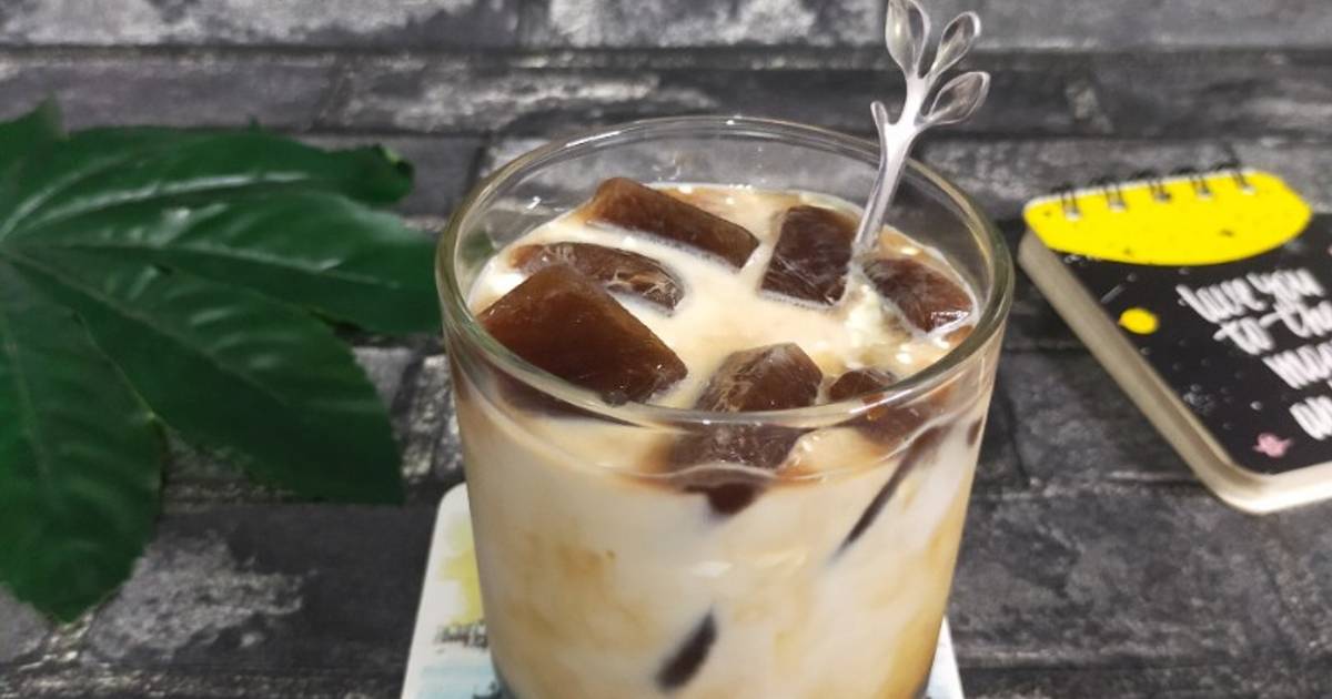 Resep Iced Cubes Coffee Latte oleh Bunda Ei - Cookpad