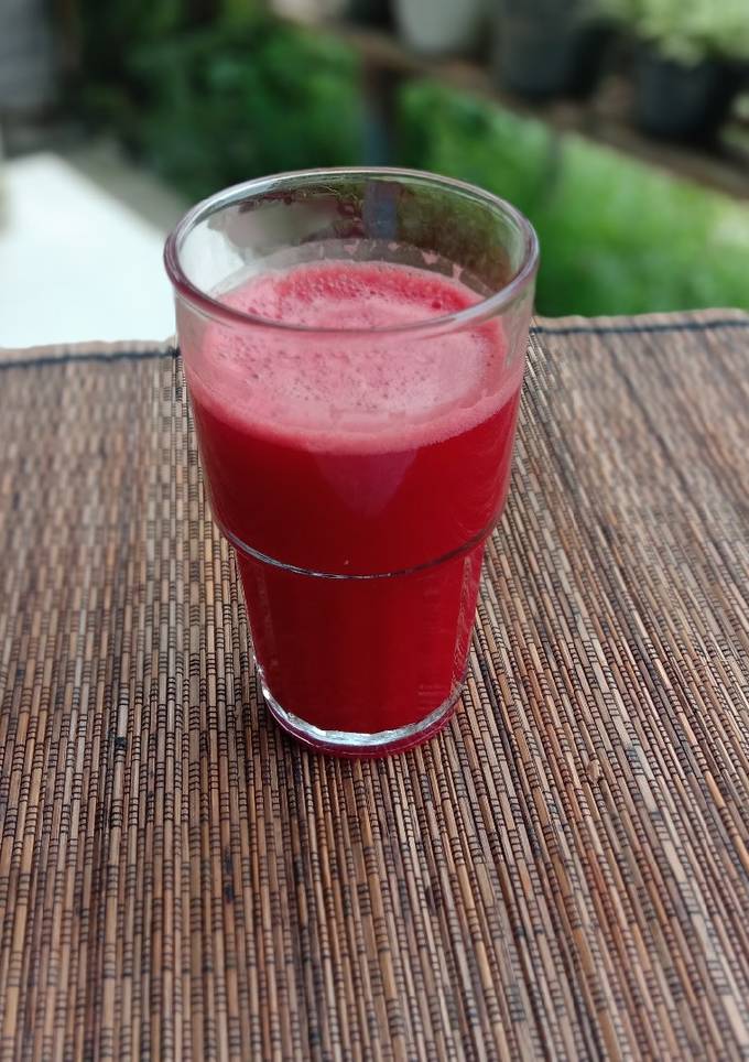 Resep Jus BSWT (BIT, SEMANGKA, WORTEL, TOMAT) oleh Mariny pjtn - Cookpad