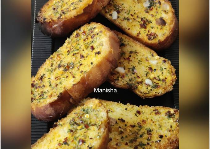 Crispy Garlic Bread (No Fire) Recipe by Manisha Malvi Angaitkar - Cookpad
