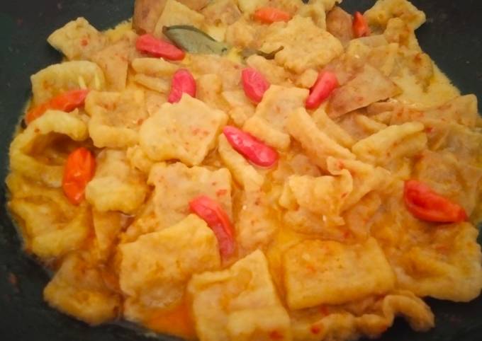 Resep Sayur krecek kerupuk kulit oleh dewi wilaga - Cookpad