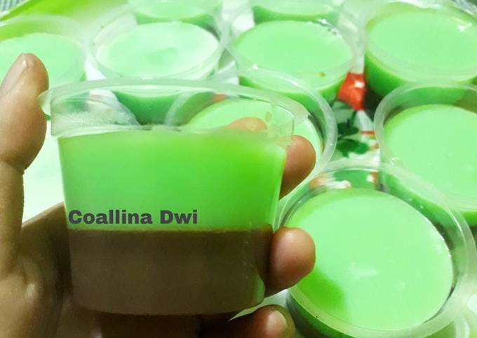 Resep Agar agar susu 2 warna simpel bikinnya 😍 oleh Coallina Dwi - Cookpad