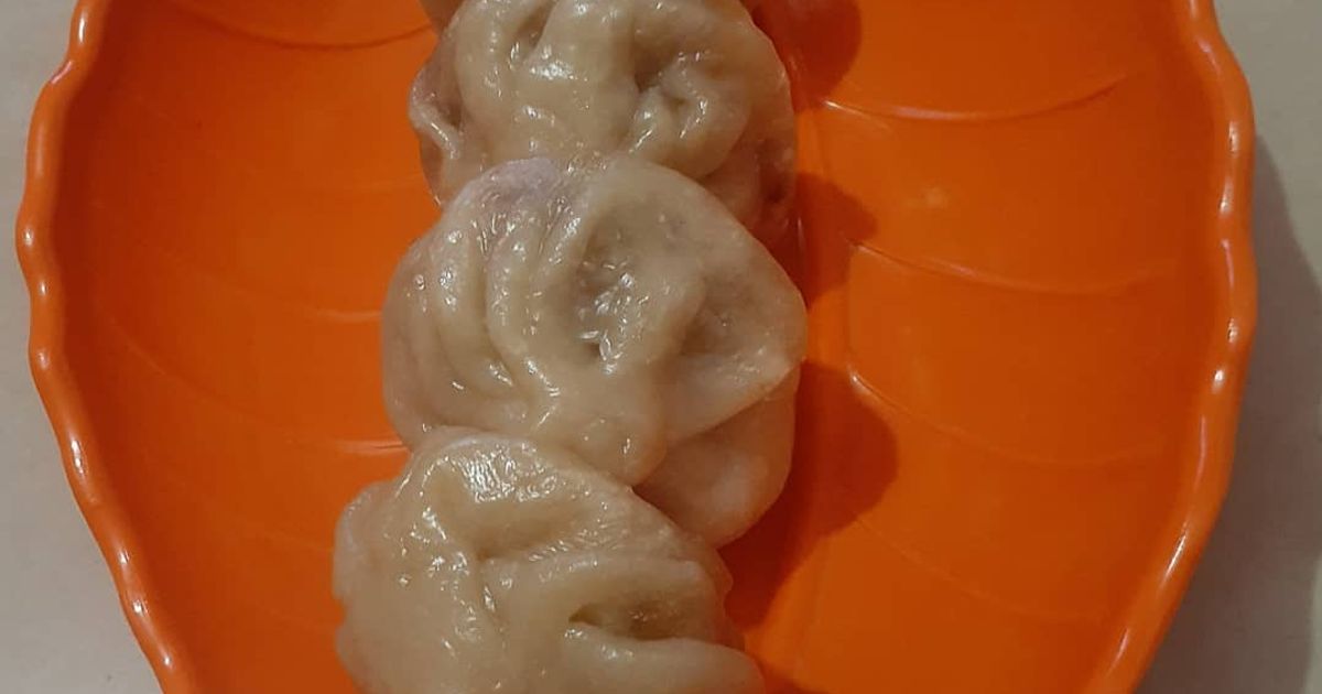 வெஜ் மோமோஸ் இவருடைய ரெசிபி Krithika Krithika- குக்பேட்