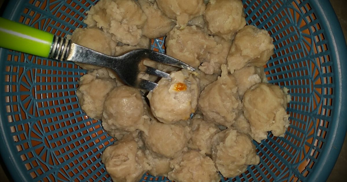 Resep Bakso Homemade (Selep Daging Pakai Blender) oleh Abidatus Syifana ...