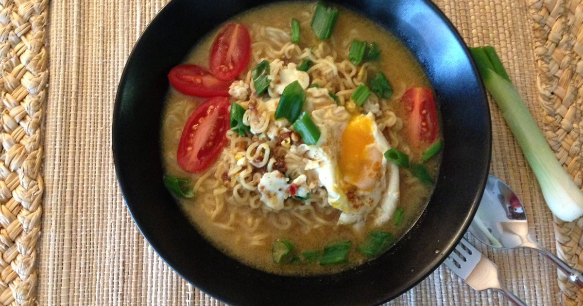 Resep Indomie Bumbu Pecel oleh Niken Damayanti - Cookpad