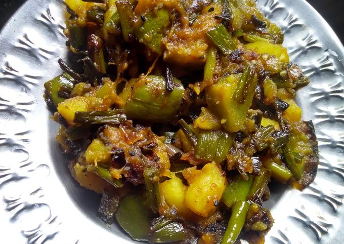 Spring onion mix veg stir fry Recipe by Nabamita ghosh - Cookpad