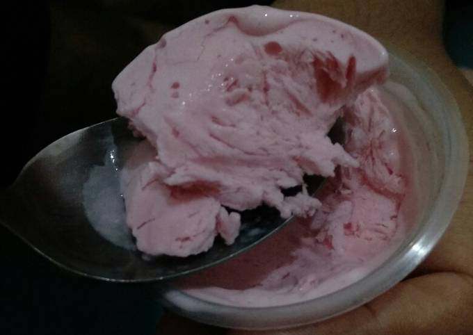 Resep Es Krim Rumahan Pasti Enak oleh Ummu Zarine - Cookpad