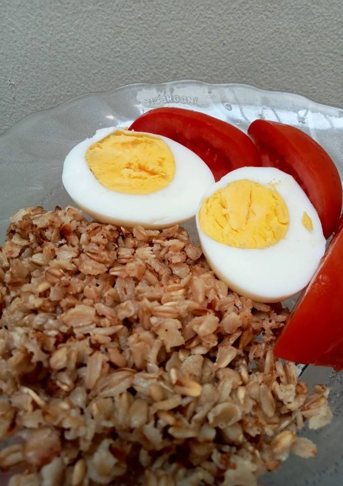 Resep Oat goreng (ala ala nasi goreng) oleh Halida Balebi - Cookpad