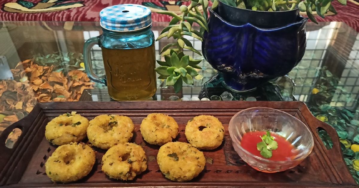 Poha Mendu Vada With Orange Mojito Recipe by Seema Rana - Cookpad
