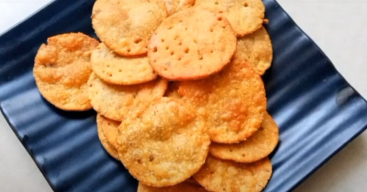 Bajre Ke Mathri (Pearl Millet)mathri Recipe by Chef Tripti Saxena - Cookpad