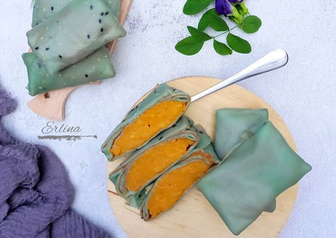 Resep Pancake Ubi Kuning Bunga Telang oleh Erlina - Cookpad