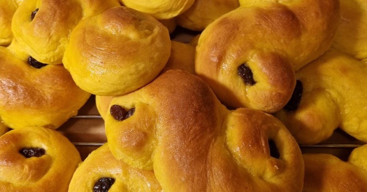 Saffron Buns Recipe by Malin Morgan - Cookpad
