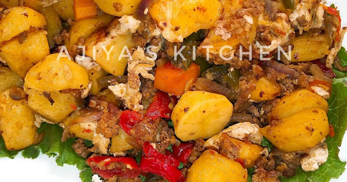 Stir Fry Potatoe Recipe by Aisha Ajiya - Cookpad
