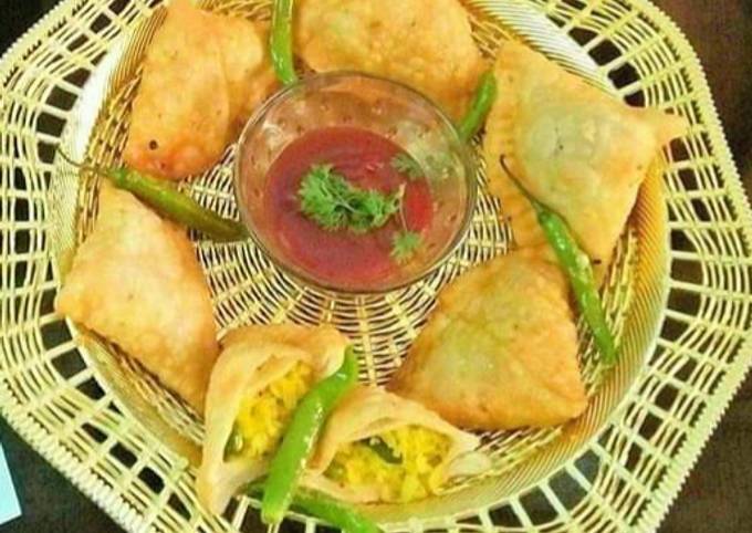 Poha samosa Recipe by Palak Manghwani - Cookpad