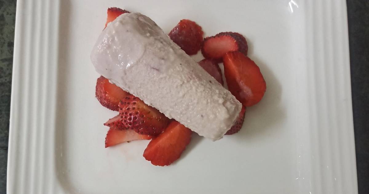 Strawberry Kulfi...Valentine's day special Recipe by Priya Gokani - Cookpad