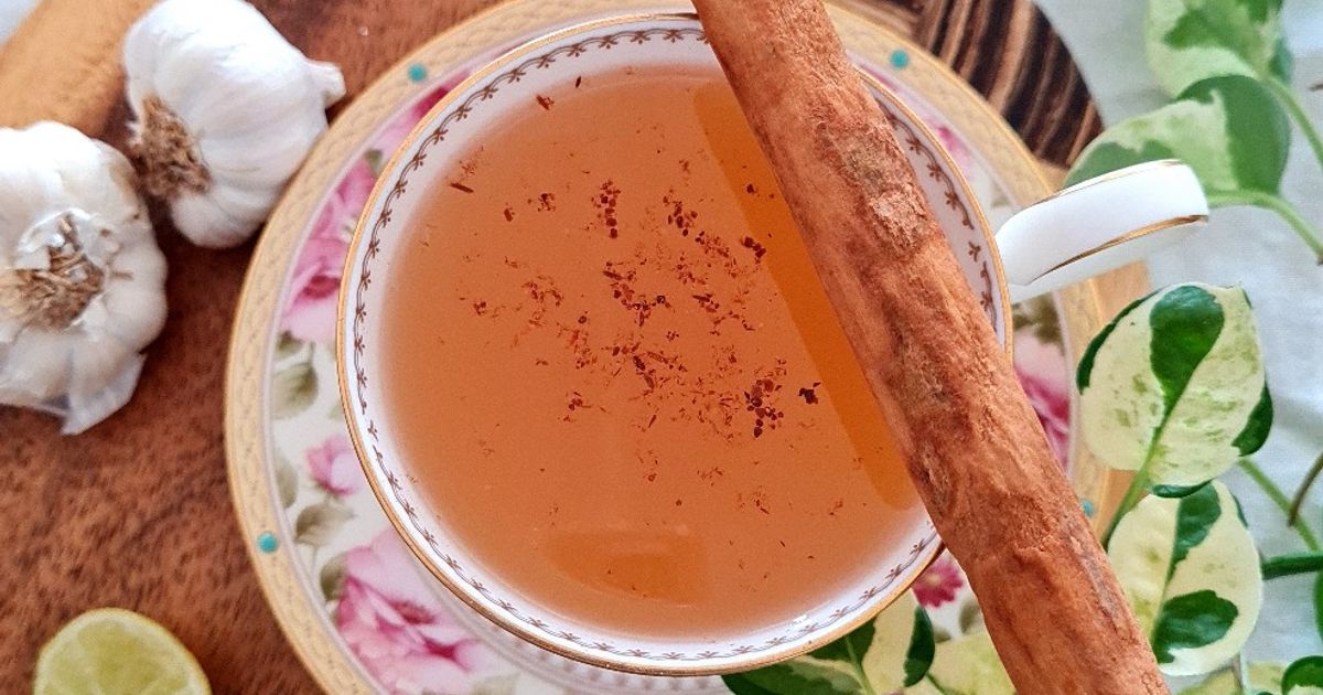 Luna Bose দ্বারা হট জিনজার গার্লিক লেমনেড (Hot Ginger Garlic Lemonade ...