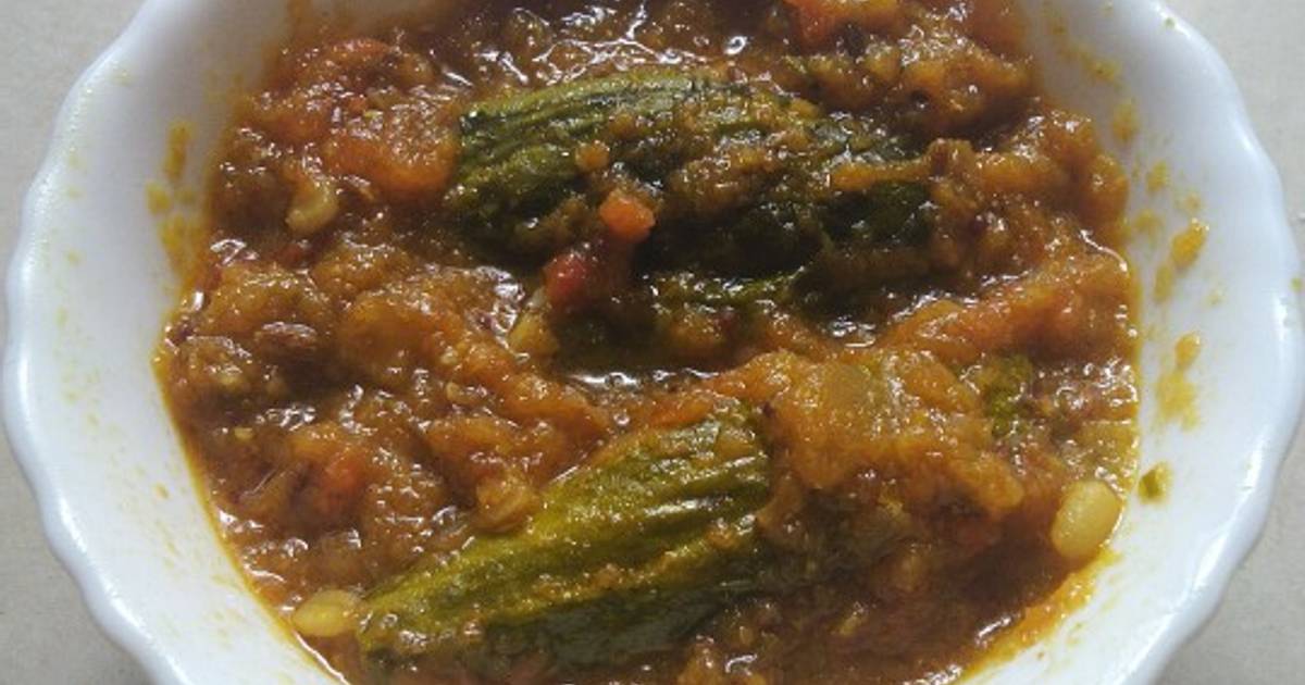 Parwal Masala / Pointed Gourd thick gravy / Potol Masala Recipe by ...