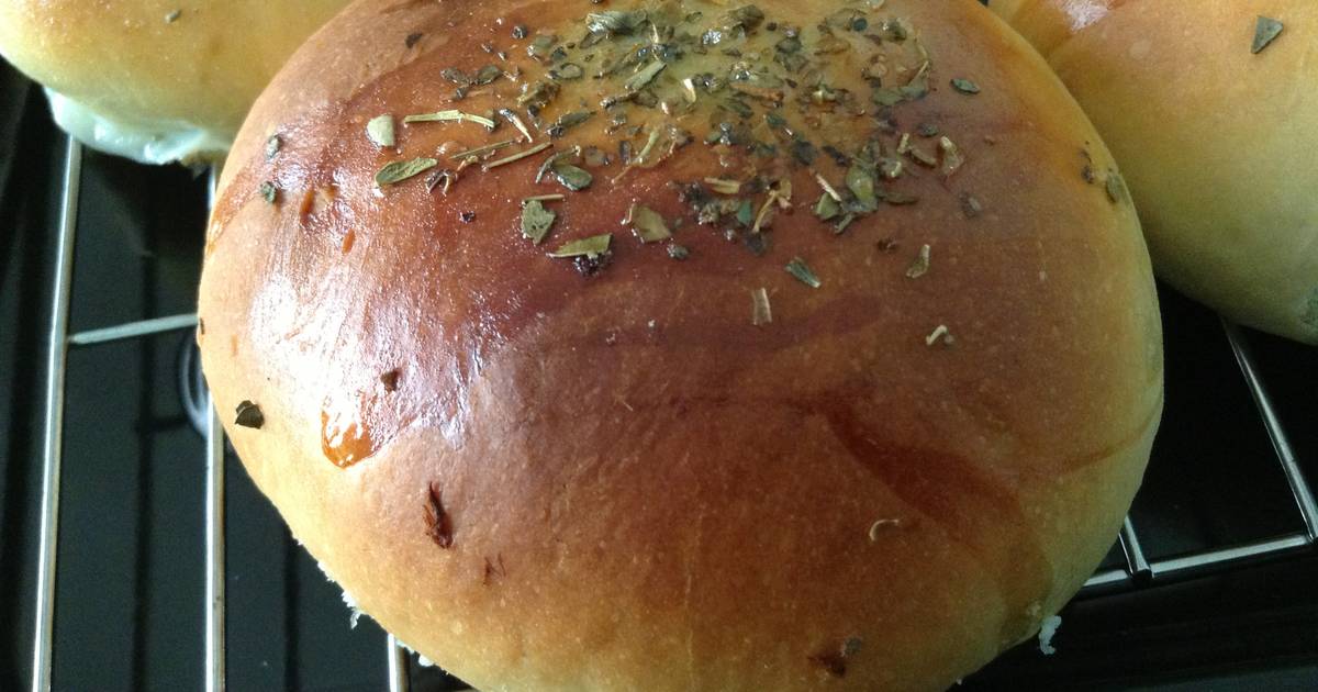 Spicy tuna stuffed homemade buns Recipe by Ninitha Koya - Cookpad