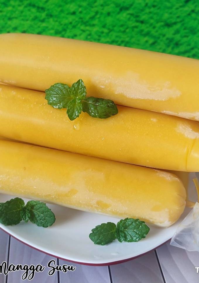 Resep Es Lilin Mangga Susu oleh Bunda TitanQue - Cookpad