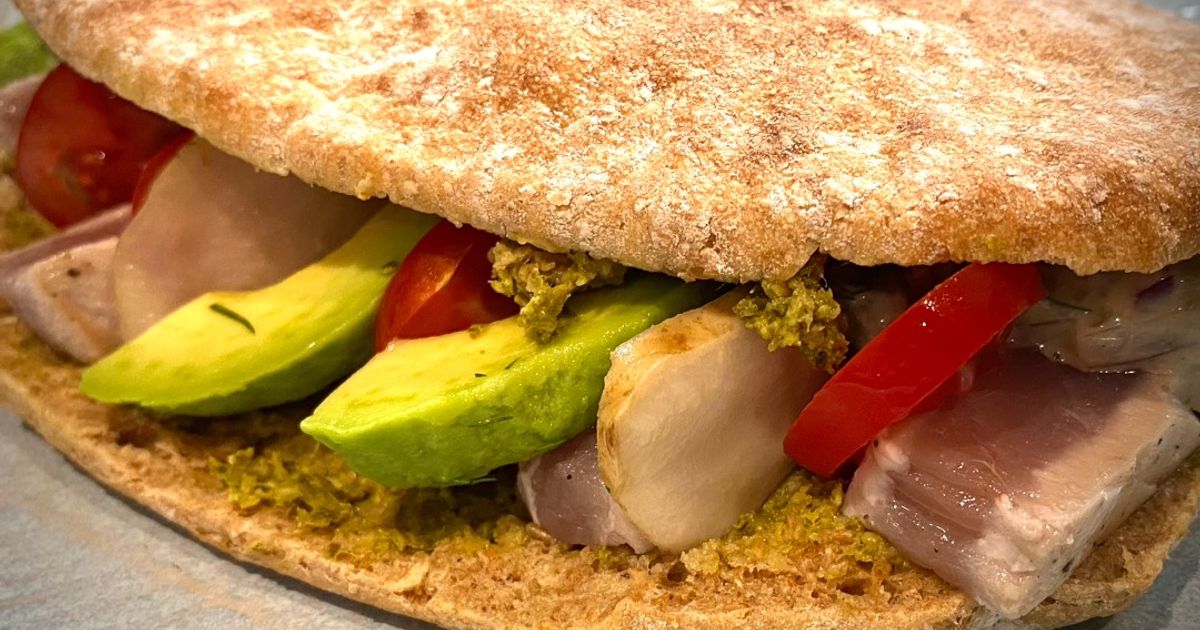 Spicy Tuna Cado Recipe by Laura - Cookpad