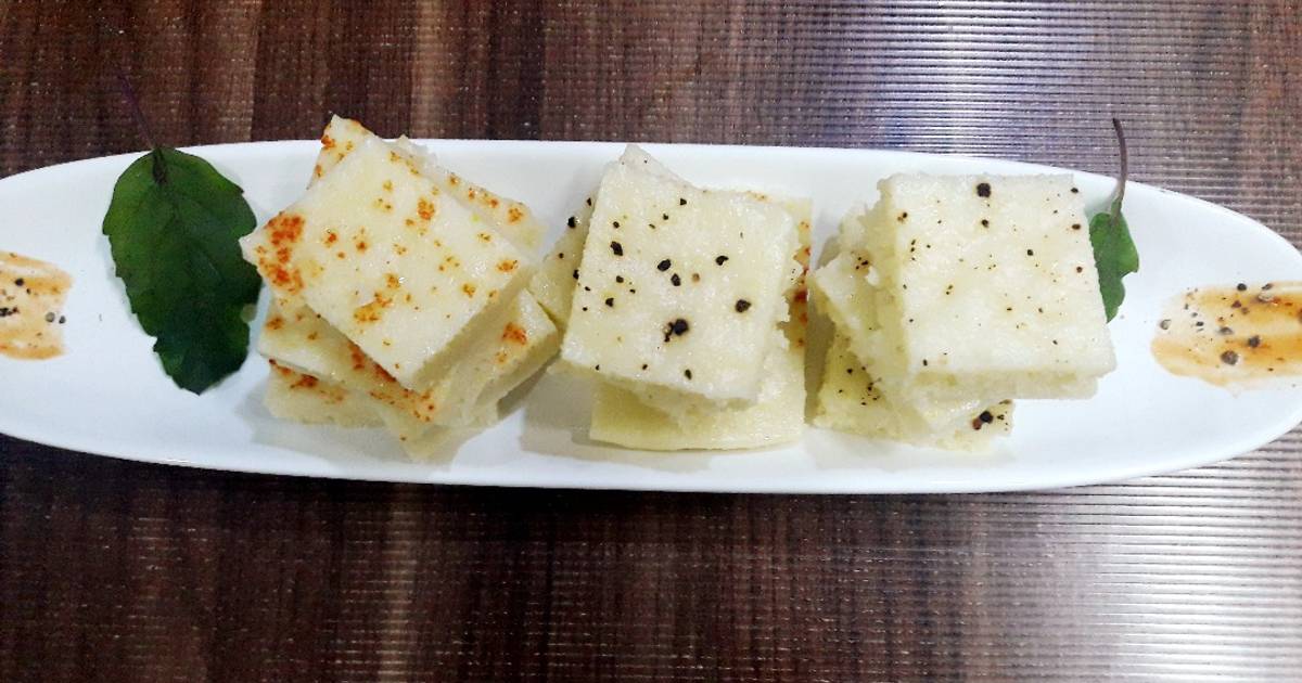 Gujarati idala / dhokla Recipe by Avani Desai - Cookpad