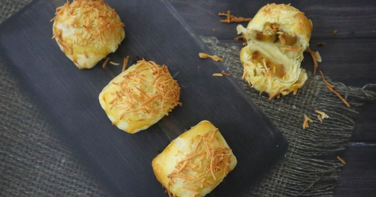 Resep Bolen Pisang Keju Versi Renyah Crispy oleh Phie Kitchen - Cookpad