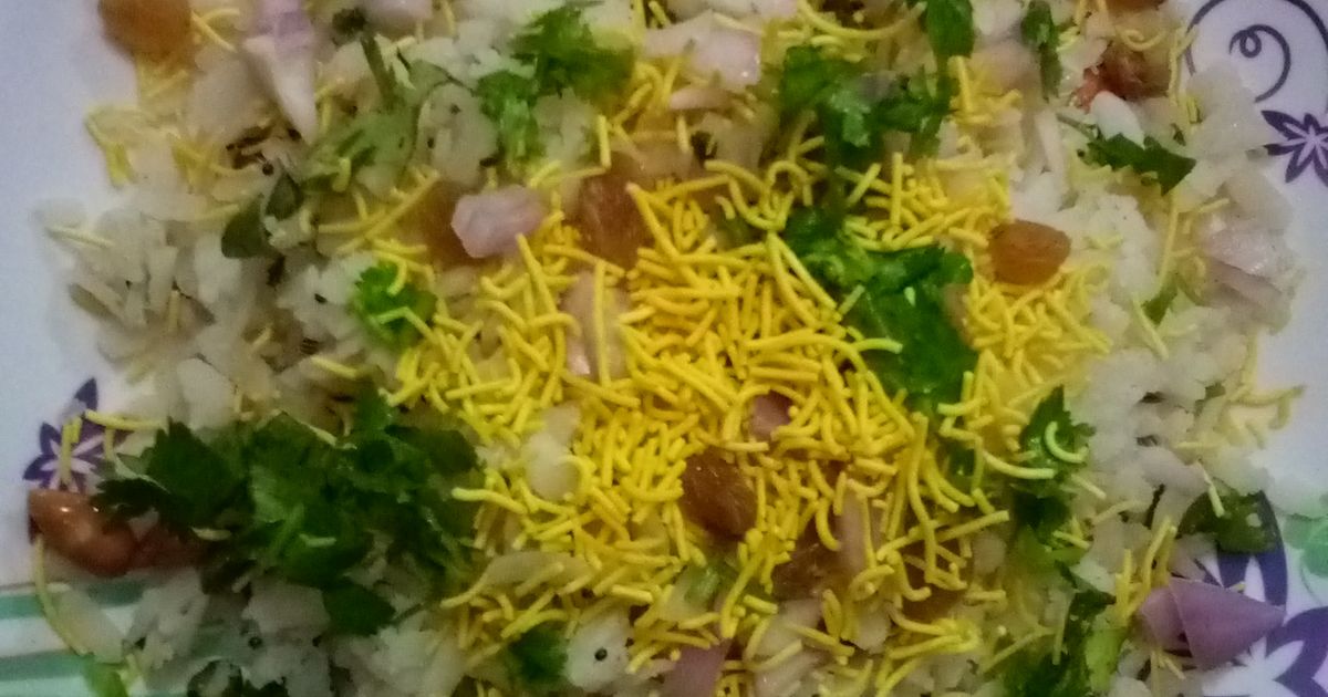 Indori Poha Recipe by Bandhan Makwana - Cookpad