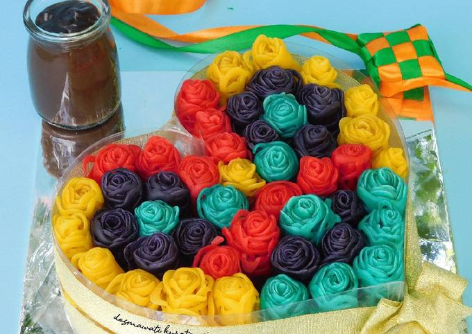 Resep Roti Jala Mawar Saus Coklat oleh desmawati kuretangin - Cookpad