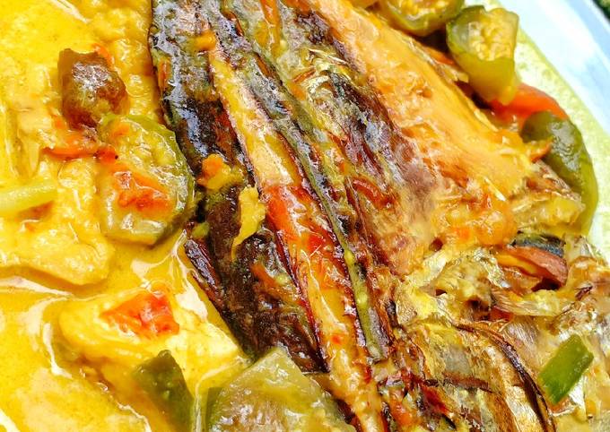 Resep Lodeh Ikan Semar/Ikan Etem Asap oleh Kristina Puspita Dewi - Cookpad