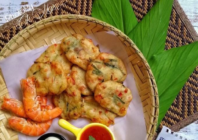 Resipi Cucur Udang Bersama Kuchai #Phopbylinimohd oleh Cik Mas - Cookpad