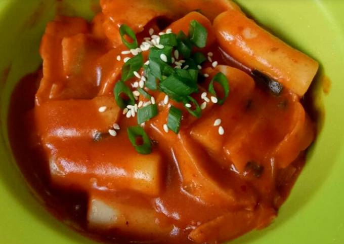 Resep Cara membuat toppoki oleh monikaa_aurel - Cookpad