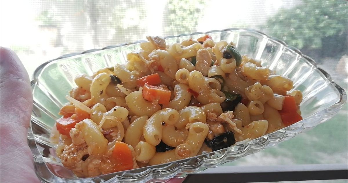 Spicy Chicken Macroni Recipe by Umbreen Musa - Cookpad