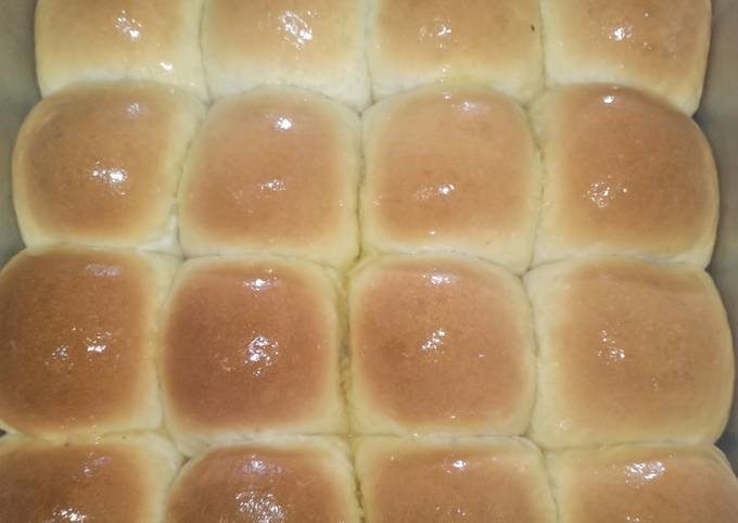 Resep Roti gembong santan / roti sobek / roti krumpul oleh Dewi ...