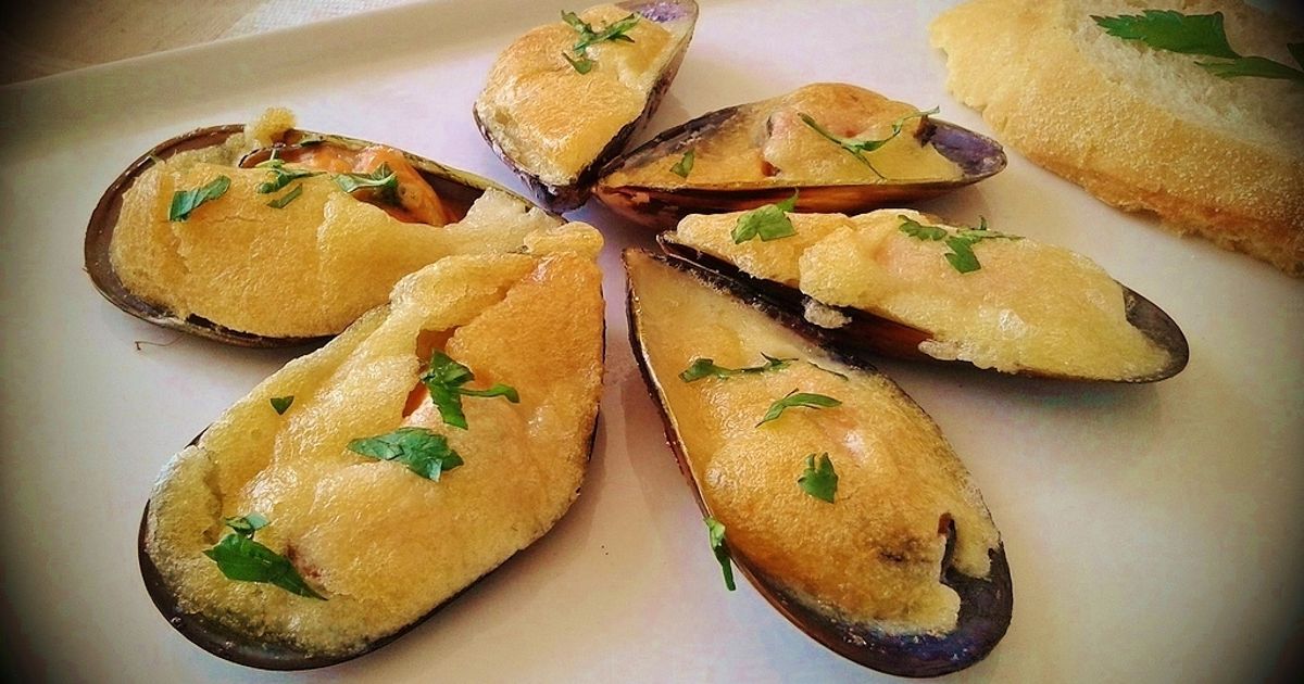 Mussels With Gratinated Aioli Recipe By Josevillalta