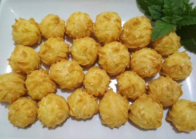 Resep Crispy cheese choux oleh R.A. Widya Novianti Rizki - Cookpad