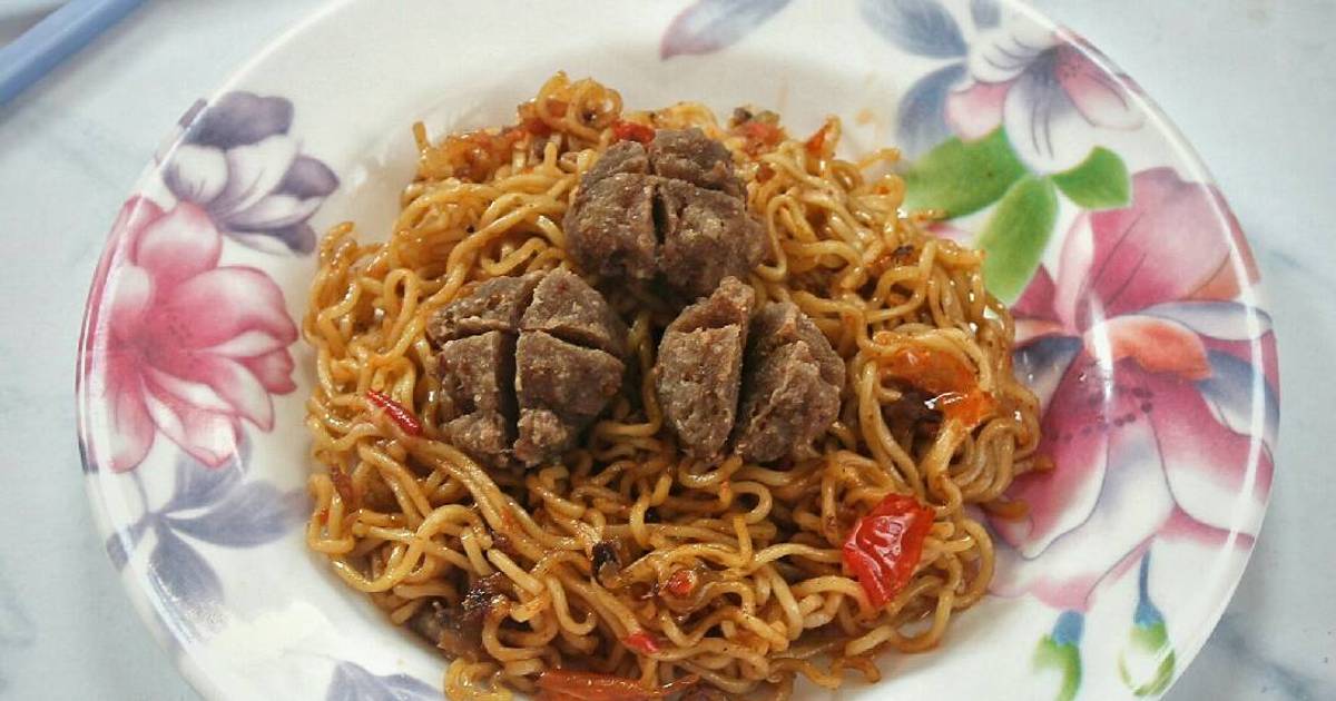 Resep Indomie Goreng Pedas oleh SyifAndi - Cookpad