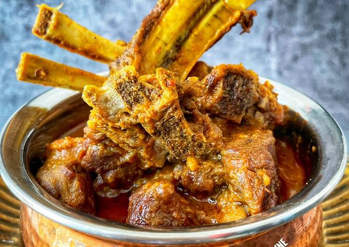 Mutton Curry (Handi Mutton) Recipe by Sarmistha Kar Purkayastha - Cookpad