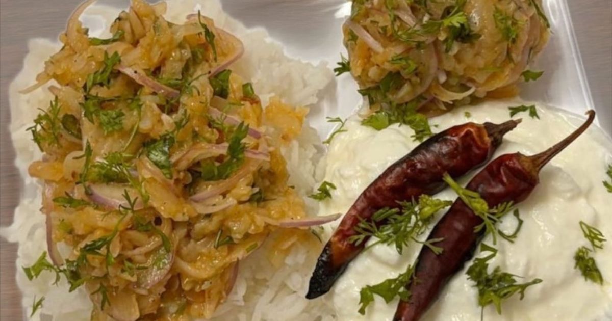 Roasted Tomato Aloo Pitika – Assamese Style Recipe by Rosalyn John ...