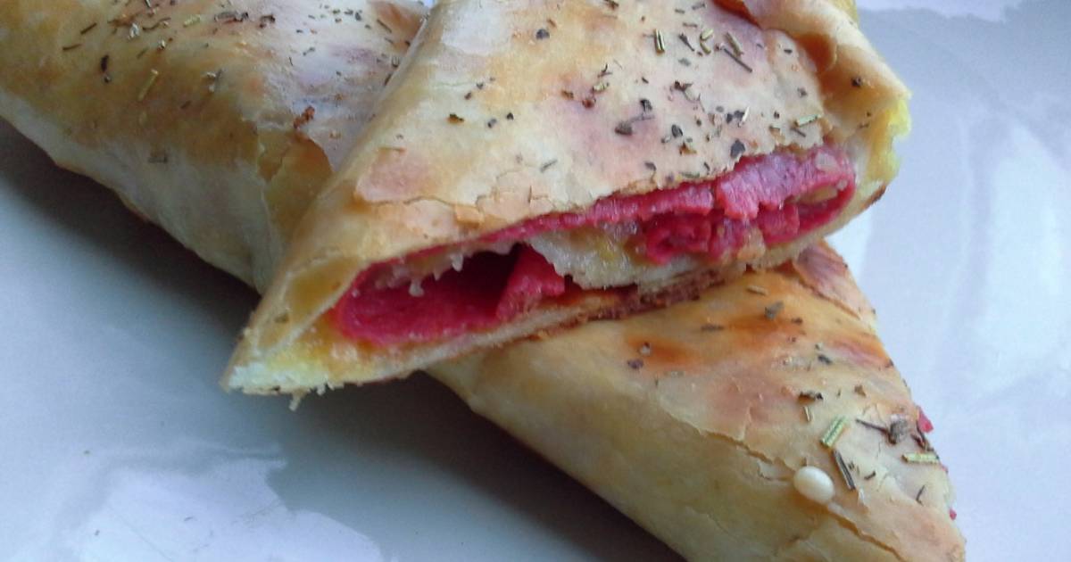 Strombolli de salami Receta de Carmem- Cookpad