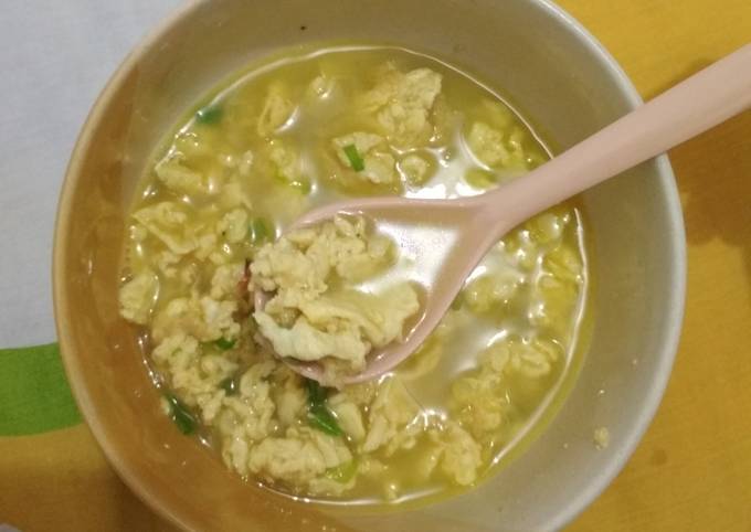 Resep Telur kuah simple and easy to cook! oleh Raina Barey - Cookpad