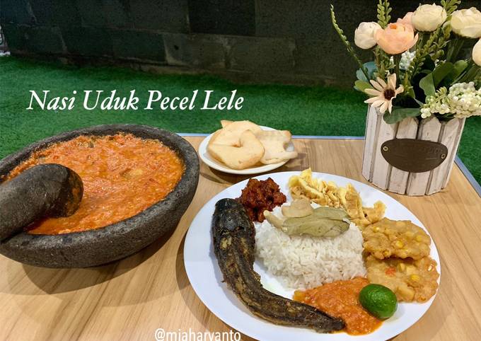 Resep Nasi Uduk Pecel Lele (Rice Cooker) oleh Mia Haryanto - Cookpad