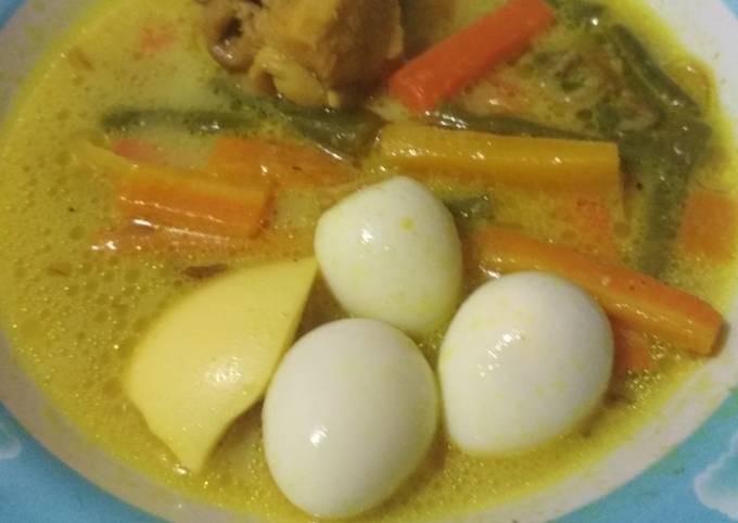 Resep Kare sayur ayam oleh Via Tamtama - Cookpad
