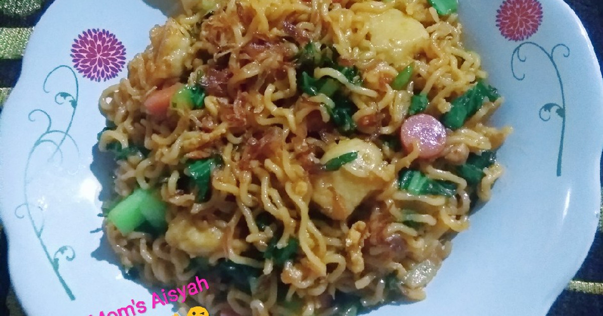 Resep Mie Goreng Duo Instan oleh Mom's Aisyah Kitchen - Cookpad