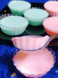 Resep Silky Pudding Strawberry oleh Ifa Hanifah - Cookpad