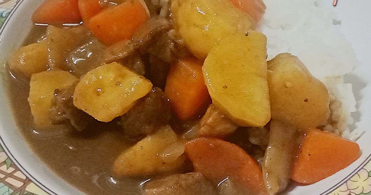Japanese Curry Rice (Kare Raisu) Recipe by ค้นตู้เย็น By R.family - Cookpad