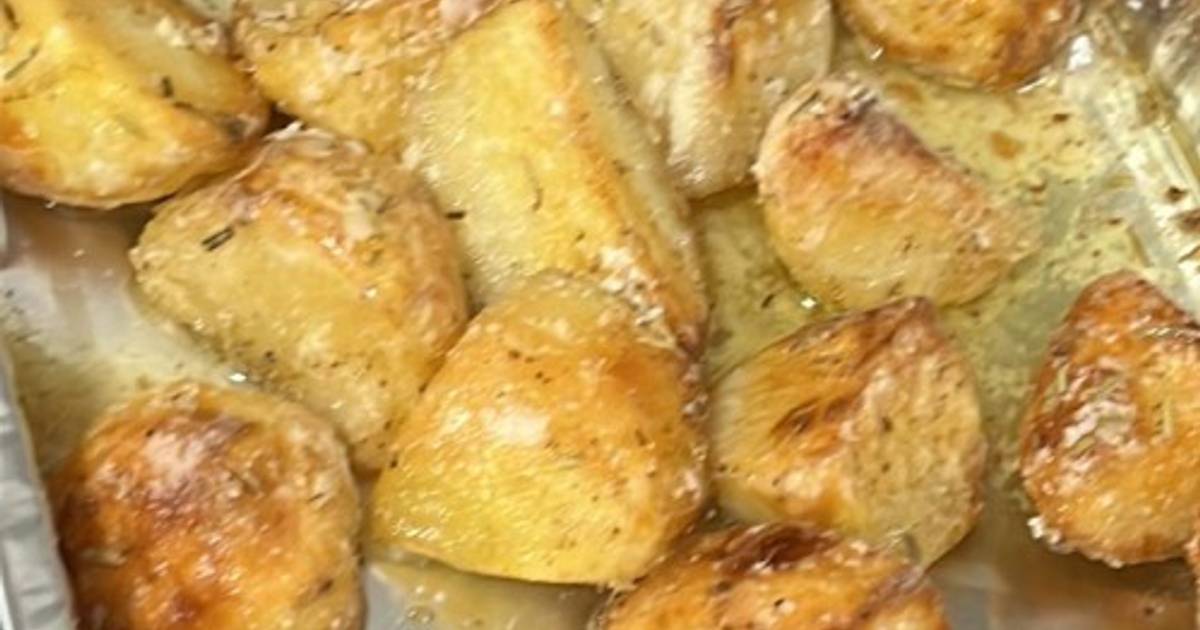 Roast potatoes Recipe by Lucy - Cookpad
