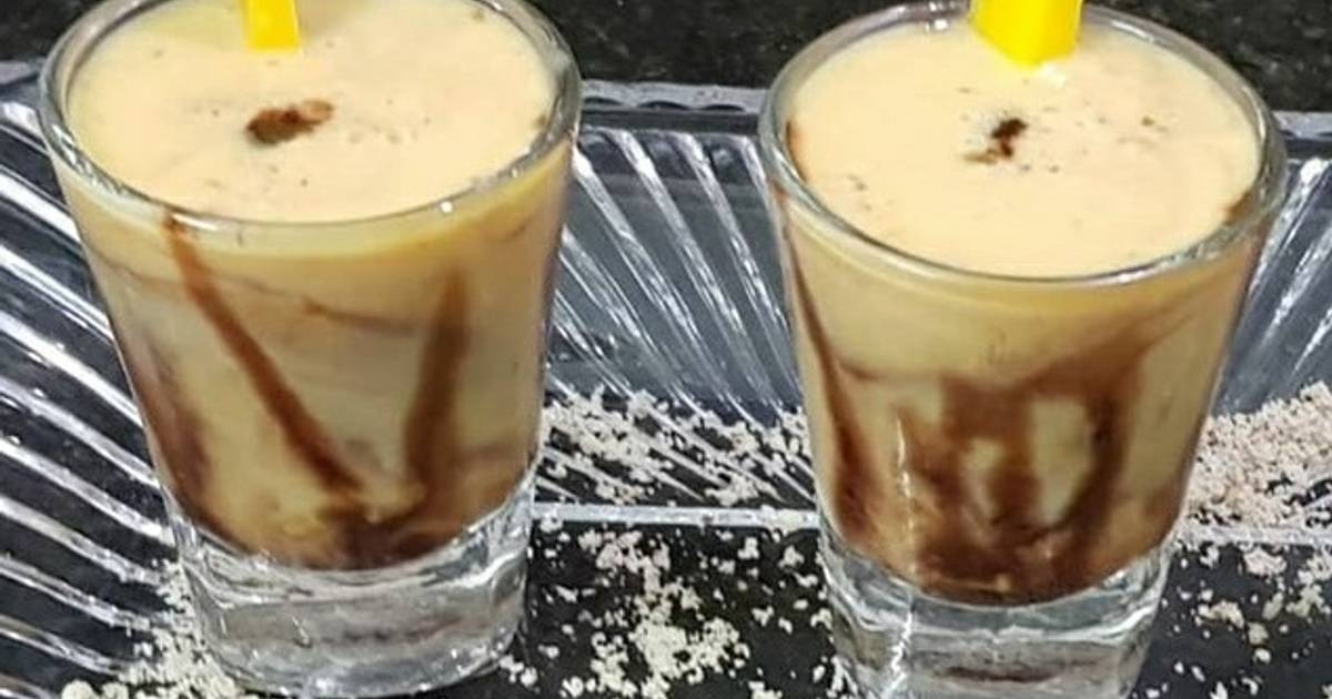 Mango milkshake shots with chocolate syrup Recipe by NIKITA BANSAL ...