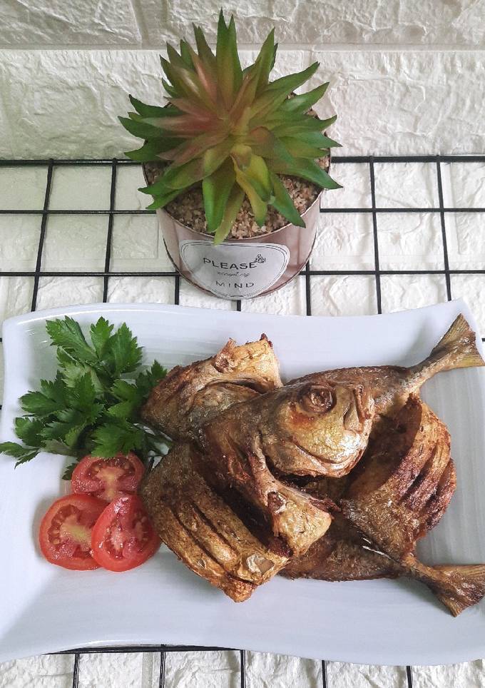 Resep Ikan Trakulu Goreng Bumbu Racik oleh 🍀Vida Tyas🍀 - Cookpad